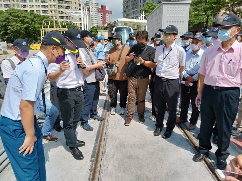 高雄輕軌C20-C24完成初勘！力拼10月通車 共襄高雄藝文盛事