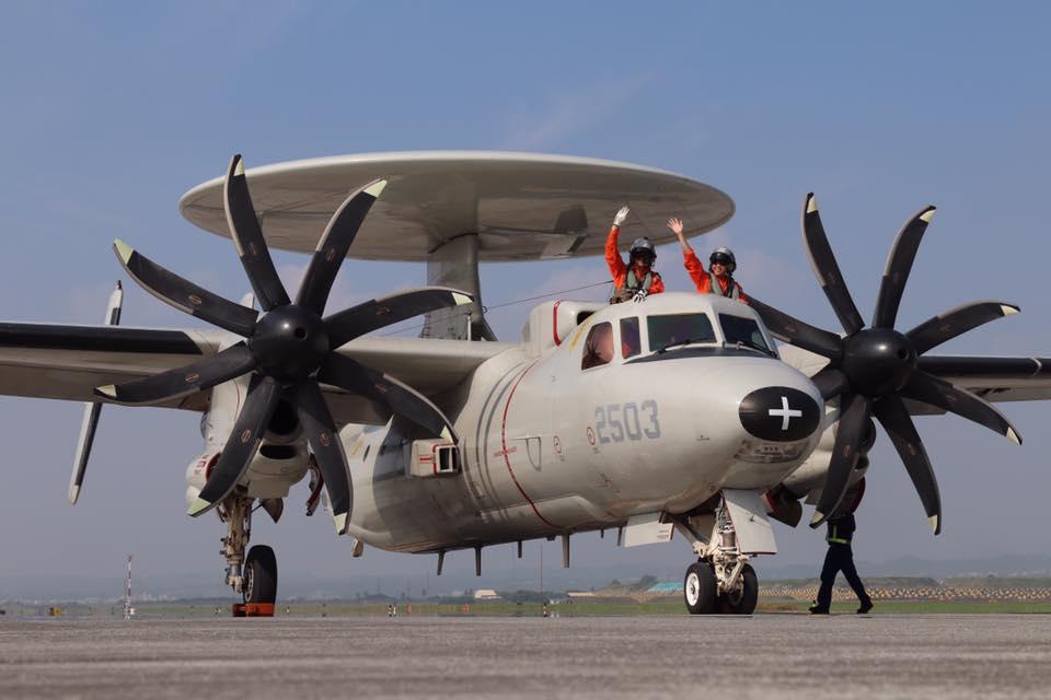 獨家／E-2K機腹撞地零件全毀！修復耗資20億 空軍評估報廢當「殺肉機」