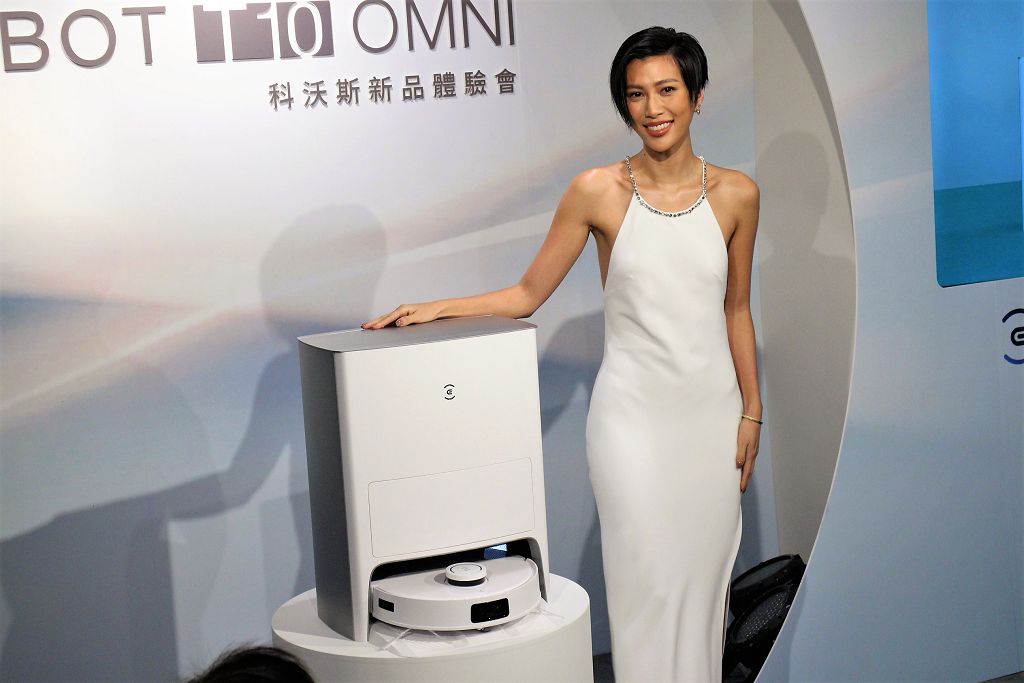 具六合一功能的全自動基站、智慧導航與聲控 ECOVACS 發表新一代掃拖機器人 DEEBOT T10 OMNI