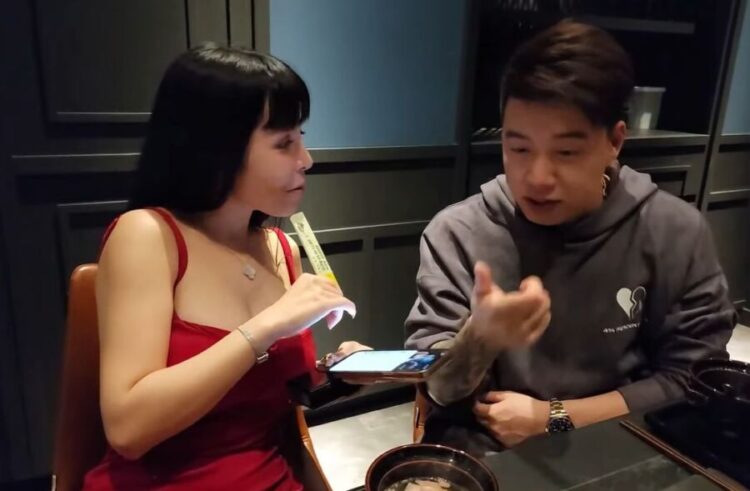 Toyz約「超胸李毓芬」開房直播！比基尼泡湯全被拍下 火辣畫面粉絲看傻