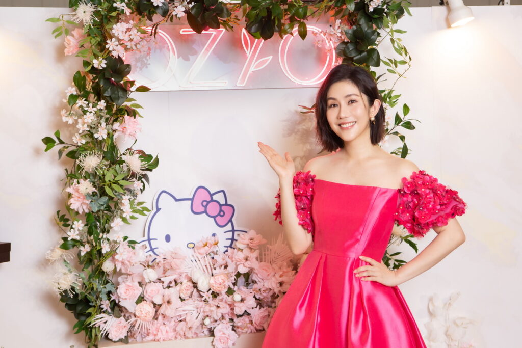 OZIO X Hello Kitty 攜手推出春日聯名限定款 代言人王宇婕化身一日店長，展現歐姬兒凍齡奇蹟