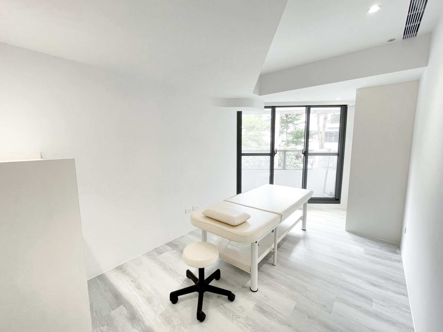 結合頂級硬體與天然精油與花精！ ZOEI SPA 柔癒身心靈成為台中人放鬆的舒壓殿堂