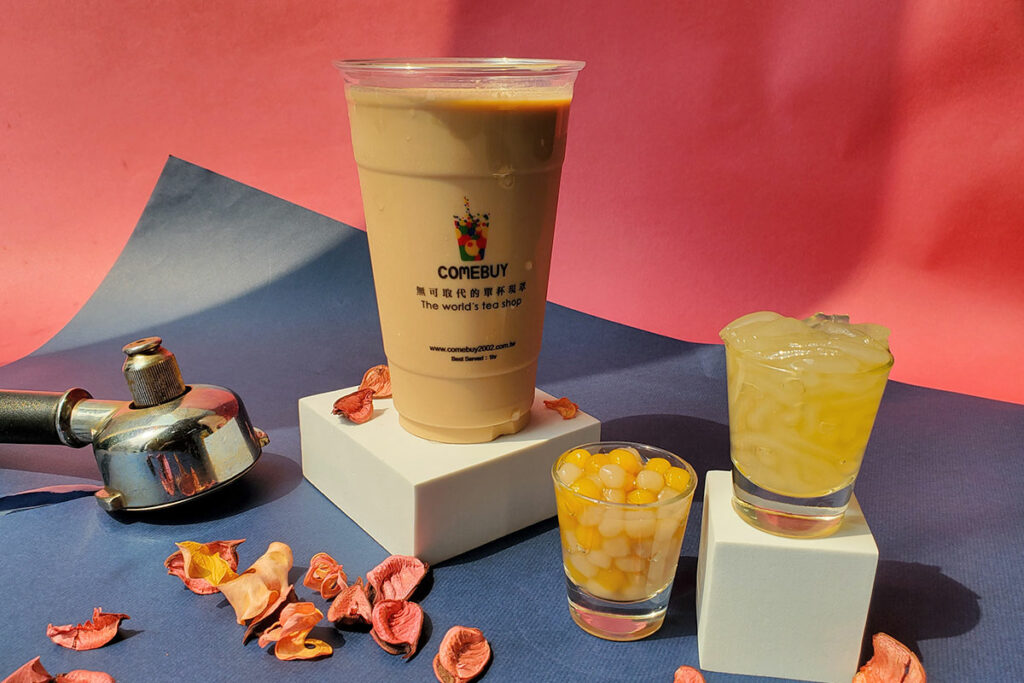 COMEBUY全新時尚飲「粉芋玫普奶茶」，中秋限定三天杯杯折20元，這樣喝「玫瑰普洱茶」買一送一，再加入Yahoo奇摩好朋友「玩火奶茶」5000杯免費喝