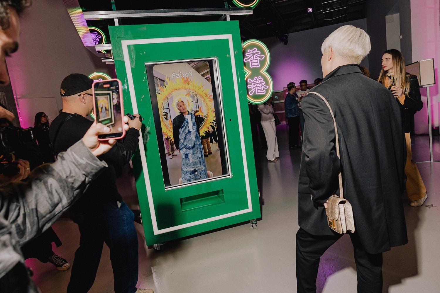 《PMQ FabriX 2023 - Digital Fashion Roadshow》 將開創性的數碼時尚體驗由倫敦時裝週帶到倫敦與巴黎時裝週 盡展時尚與未來的交會時刻