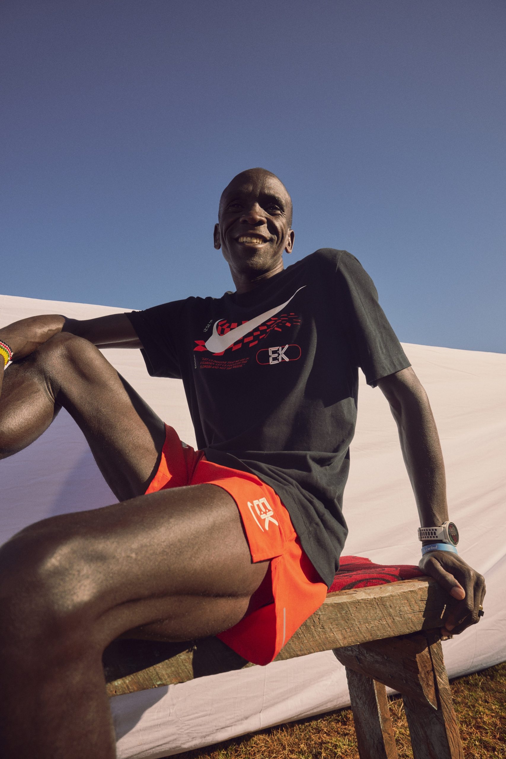 跑者大家庭與社群團結 ELIUD KIPCHOGE 與 NIKE 攜手共度二十年