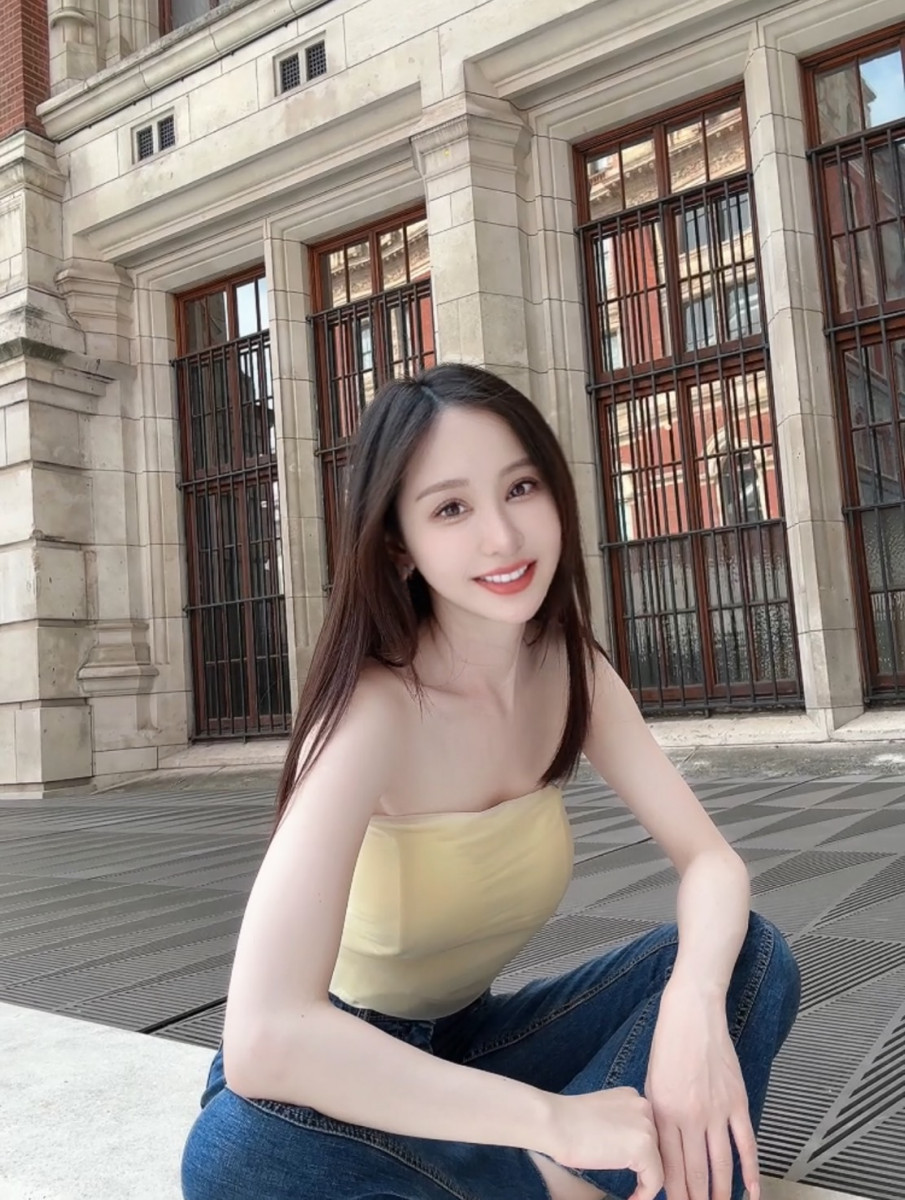 純欲系來襲！網紅Nana笑容迷倒粉絲 直呼「我的女神」