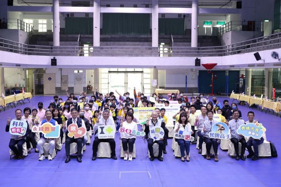 IEYI發明展 嘉市國中小狂攬4金9銀4銅7佳作