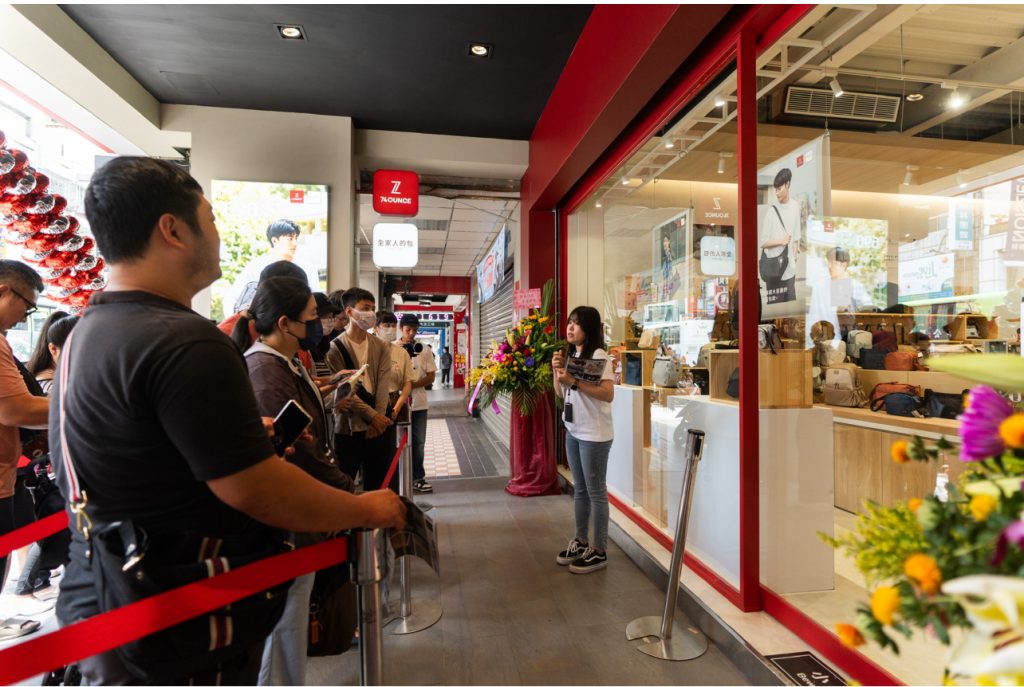 包包界的優衣庫「74ounce 全家人的包」 3/30嘉義市盛大開幕