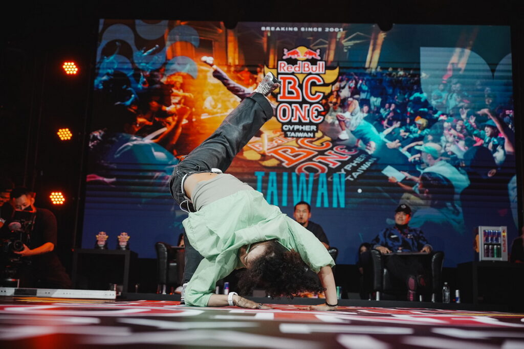 史上最年輕！B-Boy Jasper獲得Red Bull BC One台灣冠軍 B-Girl Jia Li 二度摘冠 兩人將出戰巴西里約總決賽