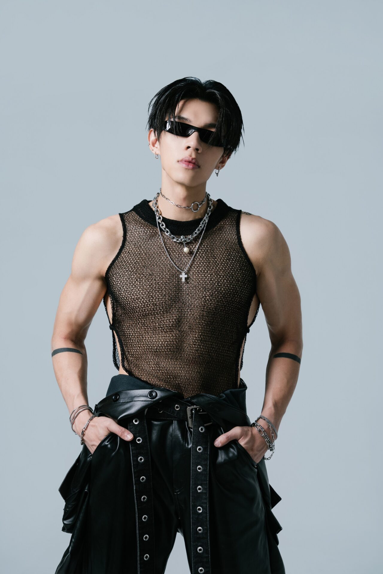 KIRE新歌MV 激情交纏畫面大秀花式濕吻十八招