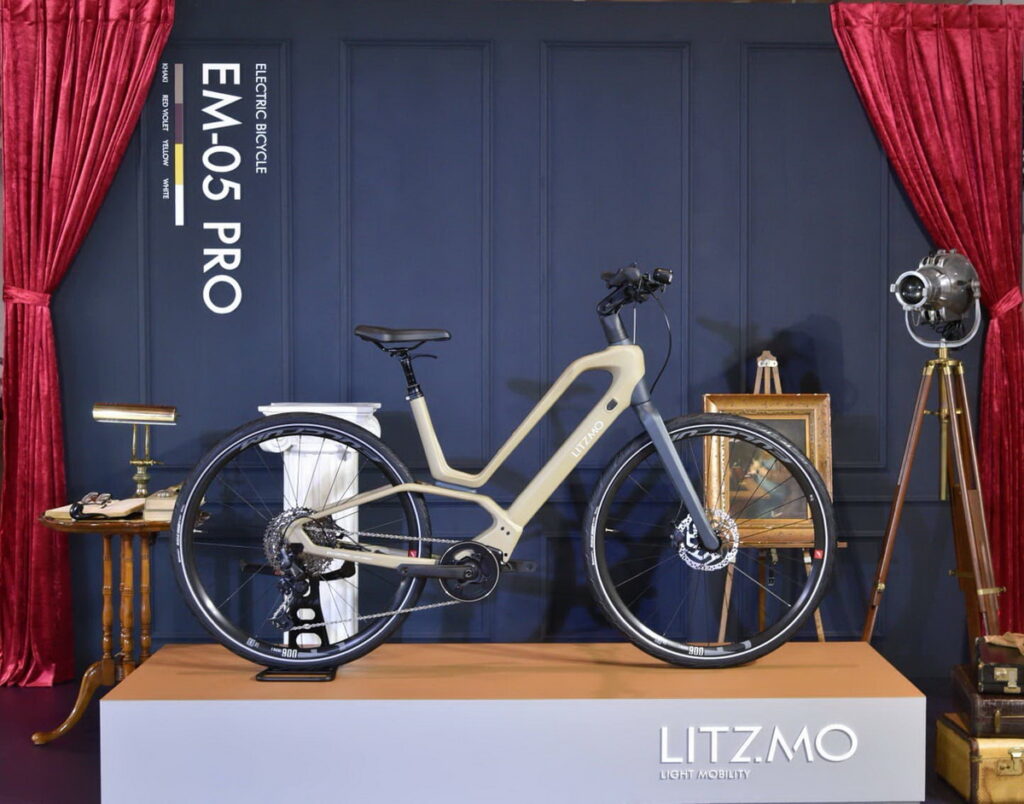 E-Bike LITZMO EM-05系列顛覆騎行想像 翻玩碳纖極致工藝，將每一步寫進時尚中