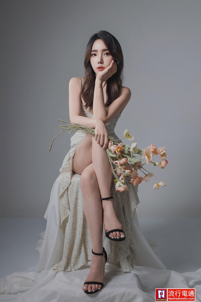 17LIVE直播主菲IRIS三歲就能嗑光一隻雞 一天可吃下一顆高麗菜 每月伙食費高達三萬