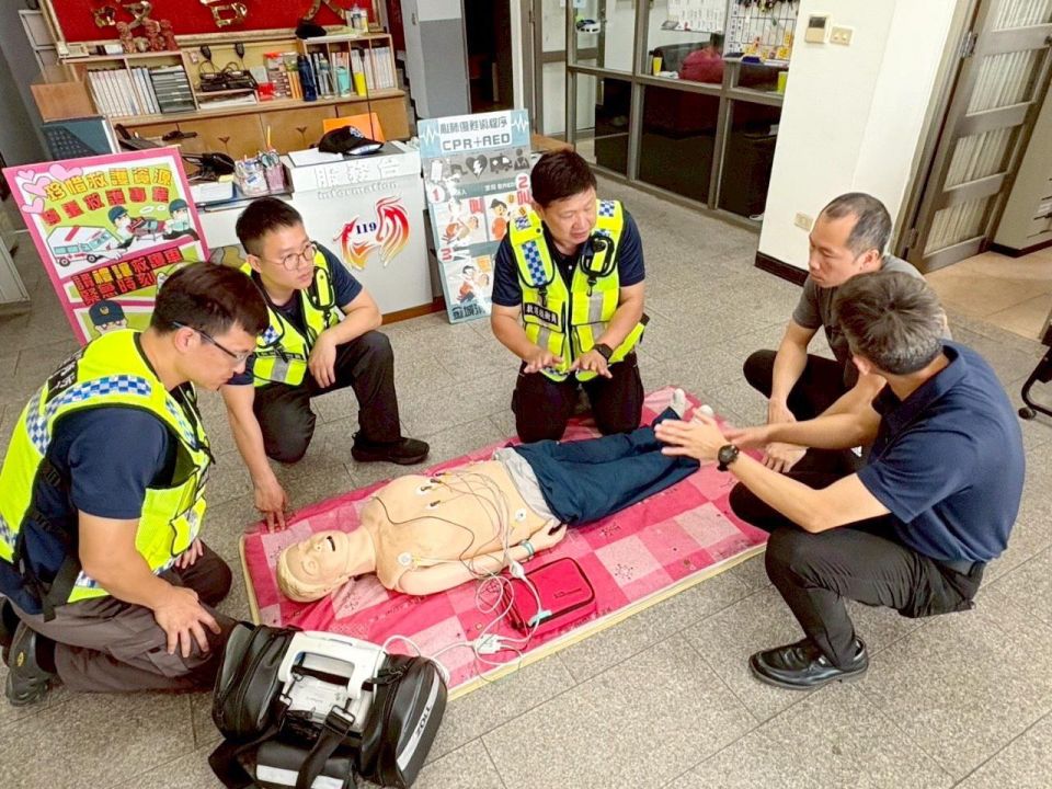 男子OHCA獲消防隊救回 學CPR救人
